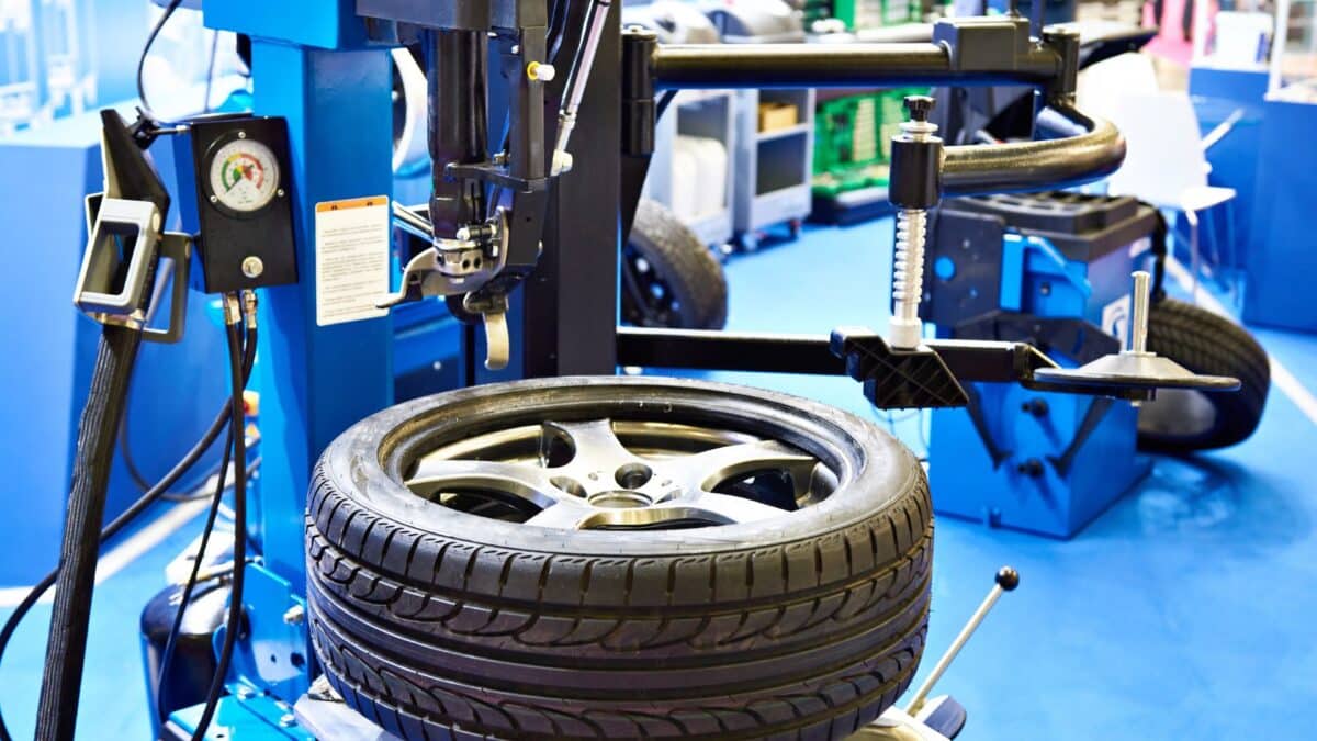 How to Extend the Lifespan of 4x4 Tires - Opple House
