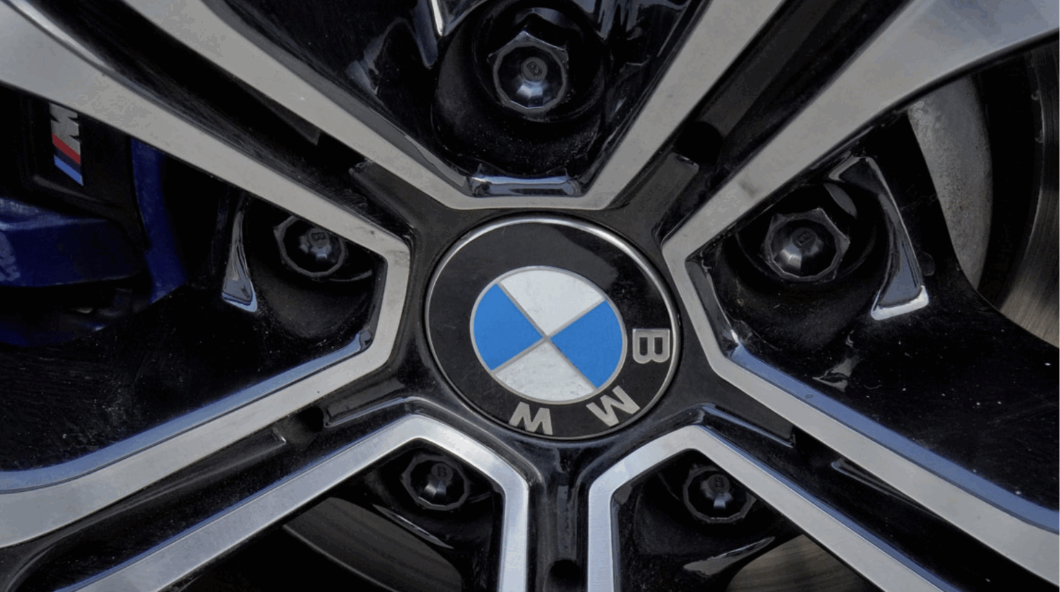 BMW Bolt Pattern Guide: What You Need to Know - Opple House