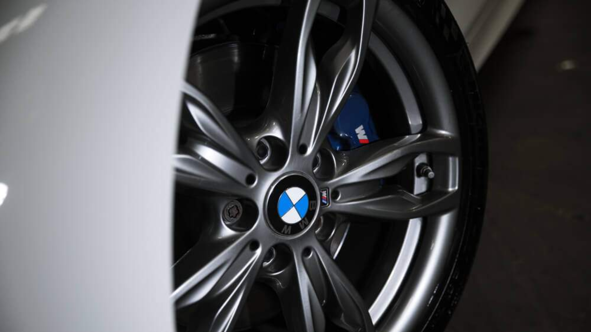 BMW Bolt Pattern Guide: What You Need to Know - Opple House