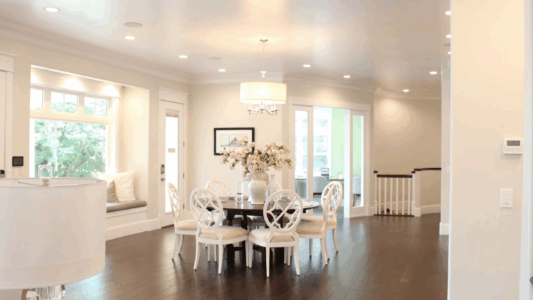 Reviewing Benjamin Moore’s Moonlight White (OC-125) - Opple House