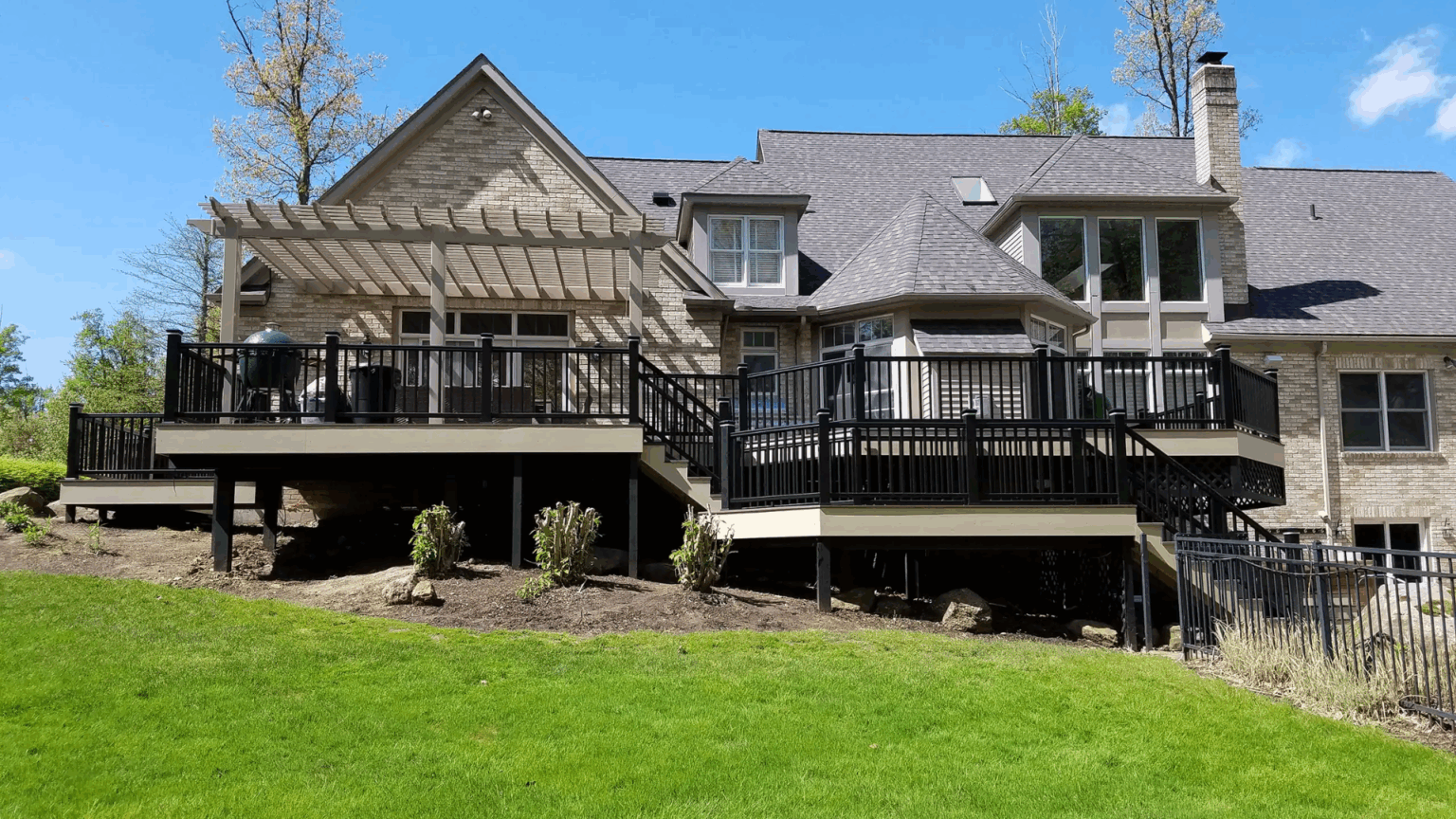 Multi Level Deck on Slope: Build Guide & Tips - Opple House