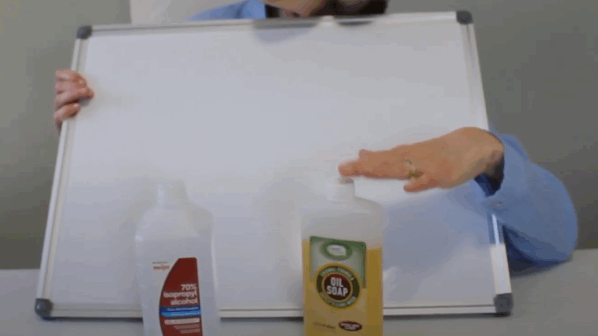 How to Clean a Whiteboard Effectively? - Opple House