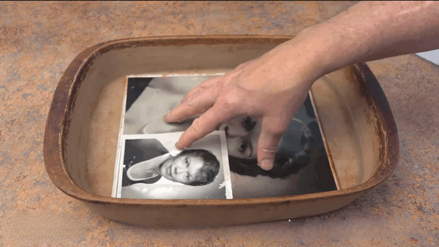 How to Separate a Picture Stuck to Glass? - Opple House