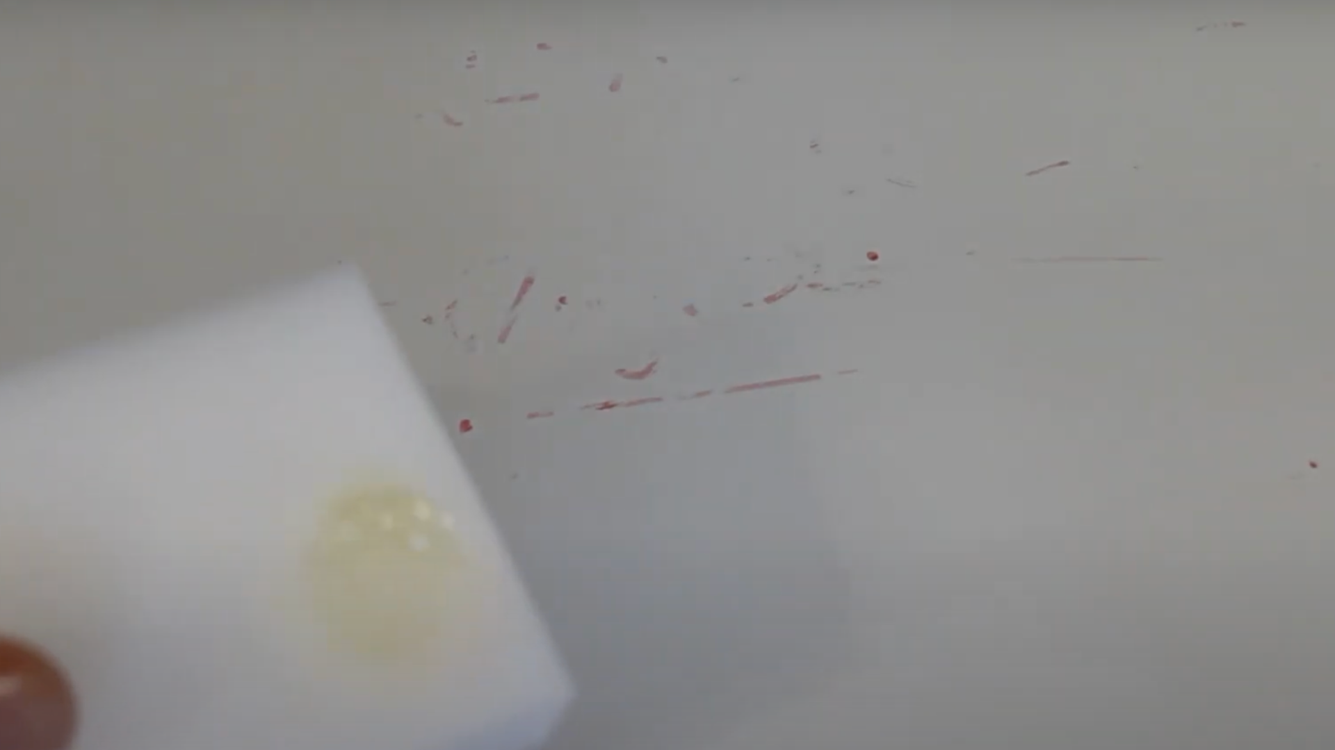 How to Clean a Whiteboard Effectively? - Opple House