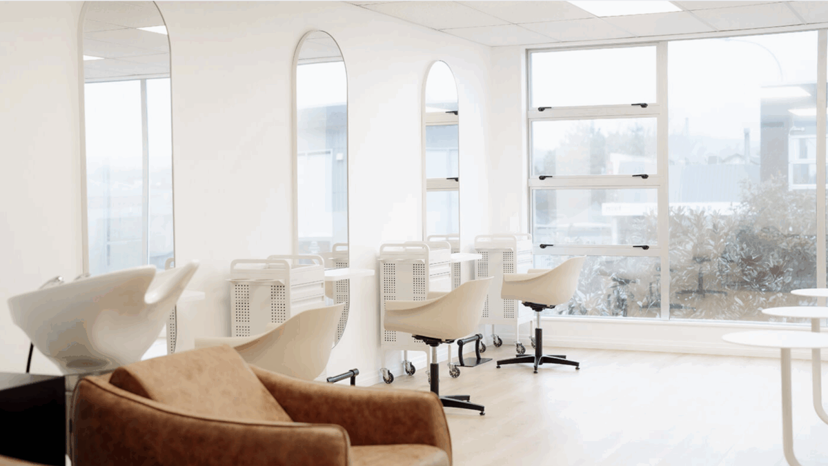 17 Modern Salon Interior Design Ideas - Opple House