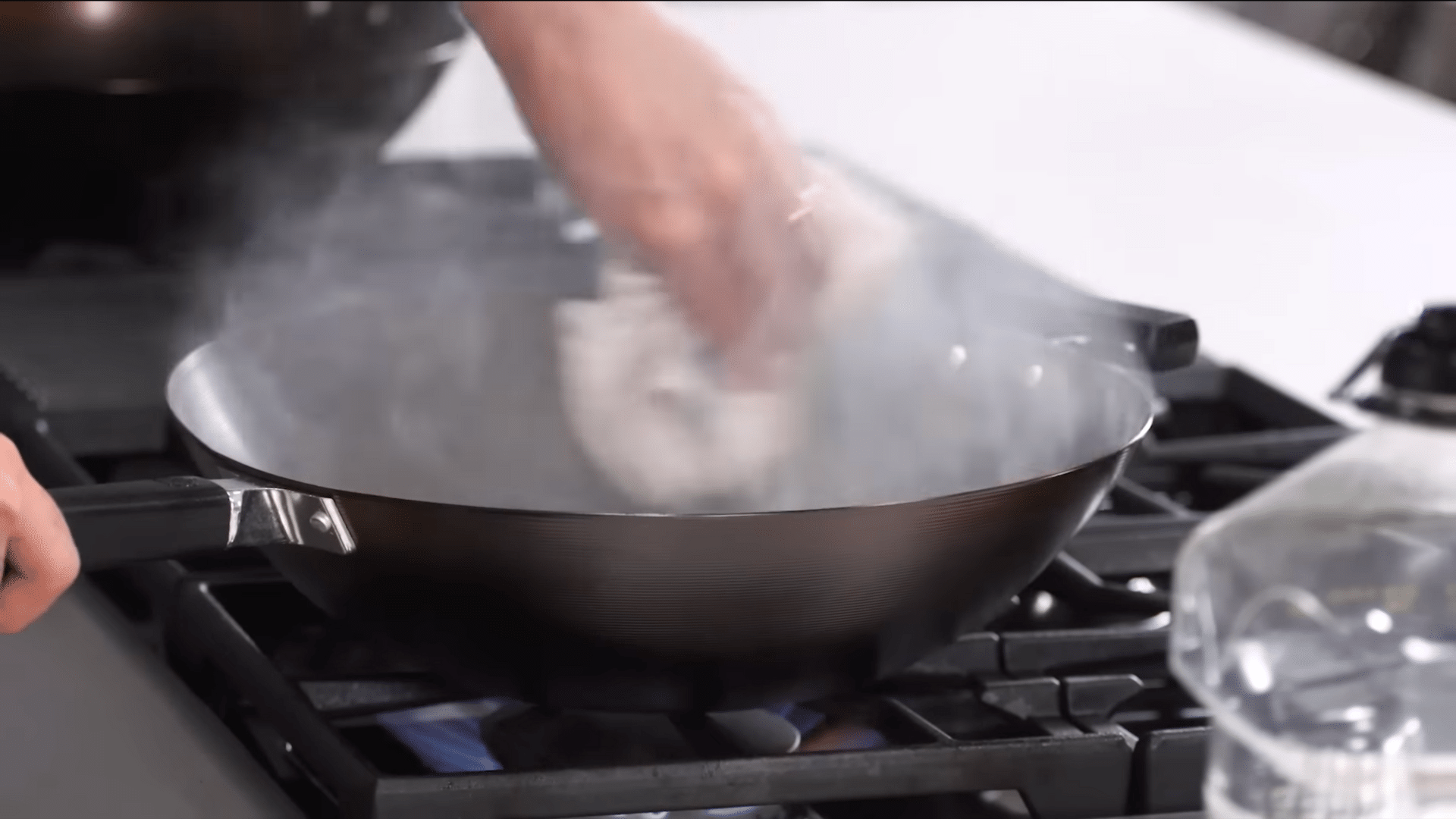 How to Season a Carbon Steel Wok? - Opple House
