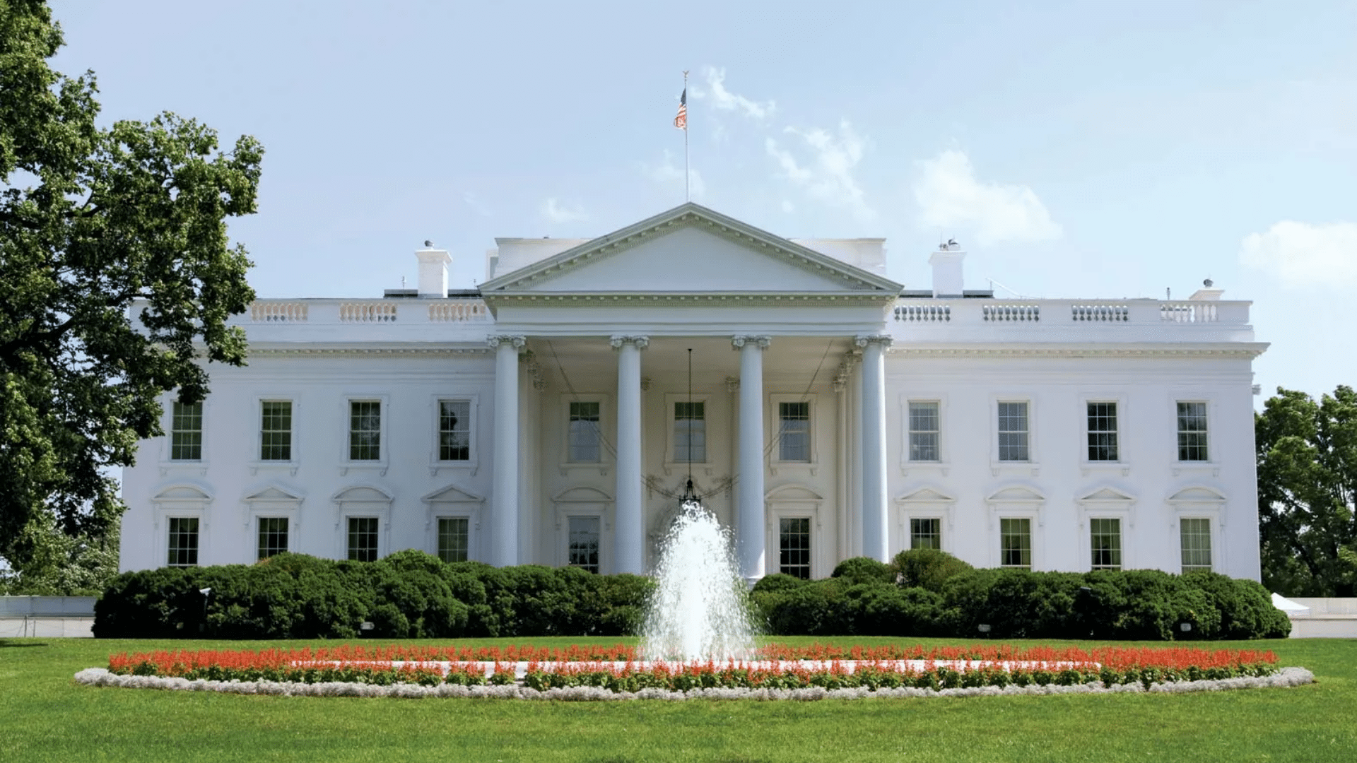 Federal Style House: History, Features, & Famous Examples - Opple House