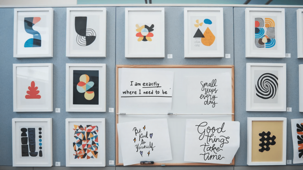 23 Easy Ideas to Decorate Your Cubicle - Opple House